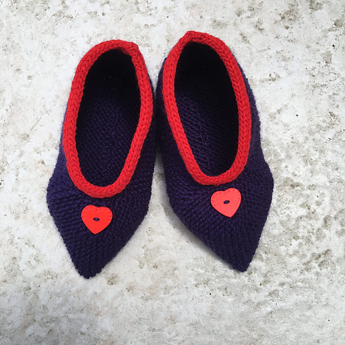 Ravelry: Toe Bean Slippers pattern by Nina Machlin Dayton
