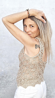 Ravelry: Top Versalles pattern by Claudia Barreiro