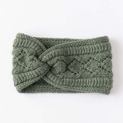 Ravelry: Pine Forest Headband pattern by Mirella Moments