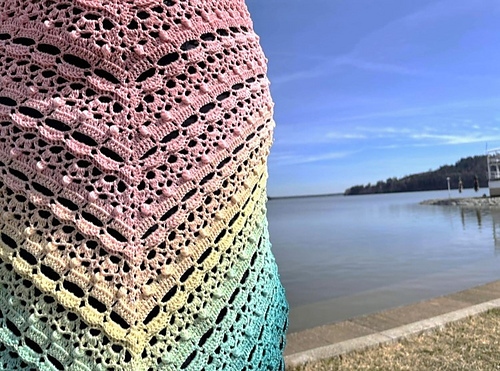 Ravelry: Vesna pattern by Lucia Stepankova