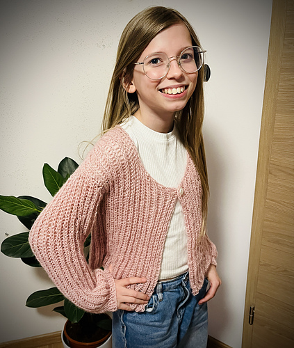 Ravelry: Cloudy Rose Cardigan pattern by Susanne Misikowski