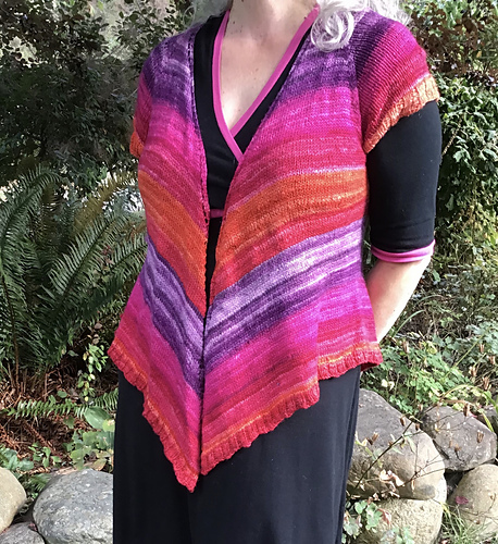 Ravelry: Just the right angle pattern by Anna Wessel and Allison Harding