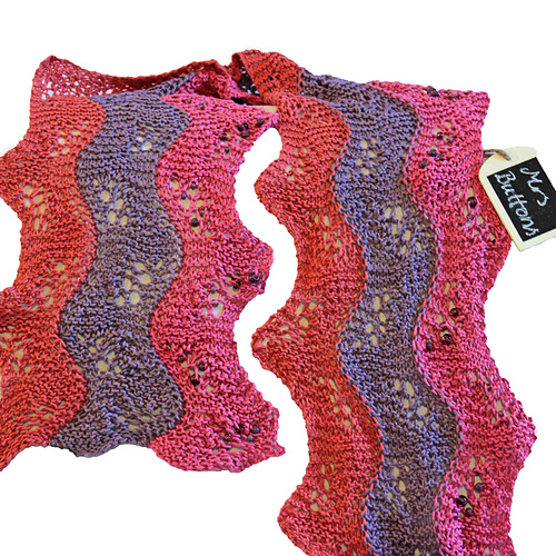 Ravelry: Japanese Feather Reversible pattern by Mrs Buttons