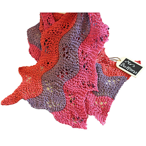 Ravelry: Japanese Feather Reversible pattern by Mrs Buttons