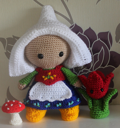 Ravelry: Anneke Sweet Dutch Girl pattern by Jinty Lyons