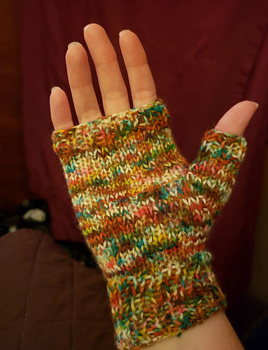 Ravelry: Easy Fingerless Mittens - with Thumbs pattern by marianna mel