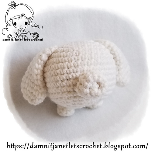 Ravelry: Round Plush Cinnamoroll pattern by Janet Carrillo