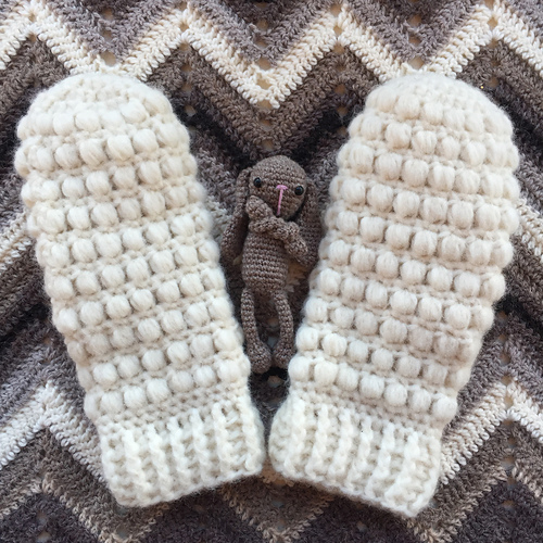 Ravelry: The Viking Mittens pattern by Mjukdesign
