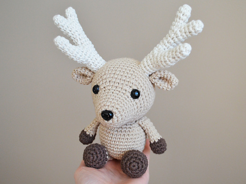 Ravelry: Charles the Deer pattern by Amanda Yamamoto