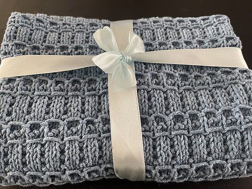 Ravelry: Silent Wave Baby Blanket pattern by Mollie May