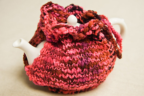 Ravelry: Lumpy Bumpy Teapot Cover pattern by Amberly Frost