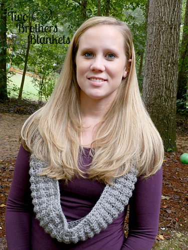 Ravelry: Sherri Berry Cluster Infinity Scarf pattern by Donna Knox