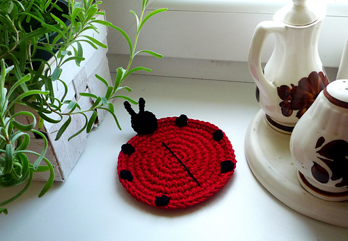 Ravelry: Ladybug Coasters pattern by Monika Mrozkova