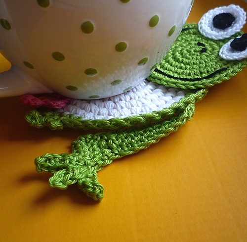 Ravelry: Frog Coasters pattern by Monika Mrozkova