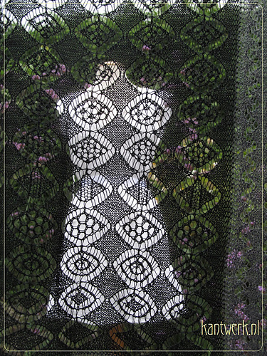 Ravelry: Esha pattern by A Passion For Lace...