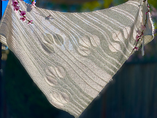 Ravelry: Floatini pattern by Cally Monster