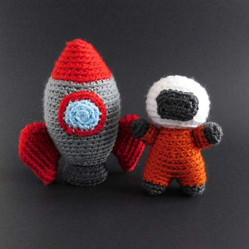 Ravelry: Mini Rocket Ship pattern by Alyssa Voznak