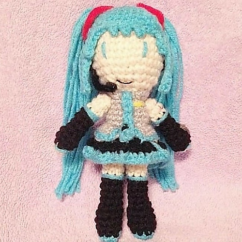 Ravelry: Hatsune Miku pattern by MoonlitShop Patterns