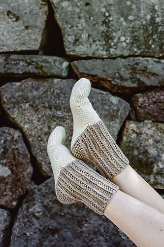 Ravelry: Kalossit pattern by Lumi Karmitsa