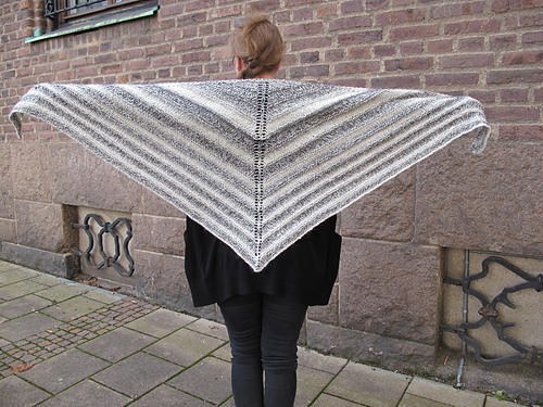 Ravelry: Skoosh! pattern by Amanda Clark