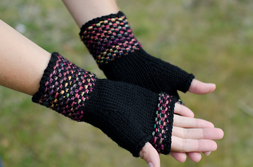 Ravelry: Holt pattern by Susan Moskwa