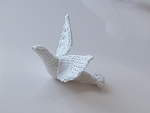 Ravelry: Petite Dove pattern by Sara Elizabeth Kellner