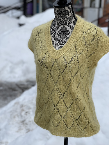 Ravelry: Dragon scales Vest pattern by Lyudmila Aksenik Old