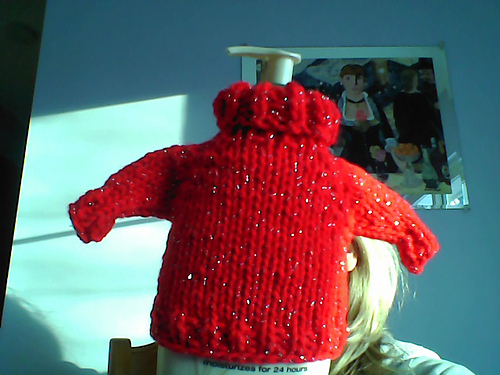 Ravelry: Beer Sweater Cozy pattern by Rebecca Shepler