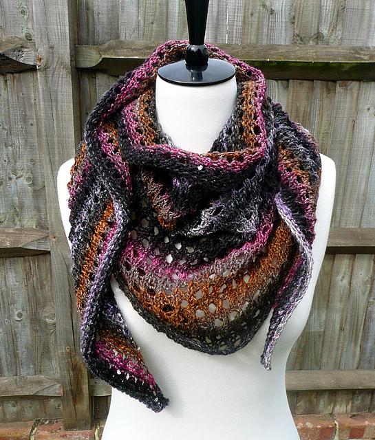 Ravelry: Triangular Scarf with Eyelet Rows pattern by Wendy Moody