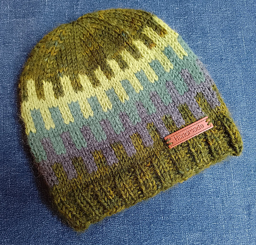 Ravelry: 2023 September Stashdown Hat pattern by Vexy