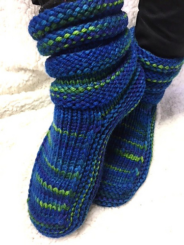 Ravelry: Mukluk Slippers pattern by Diane Soucy