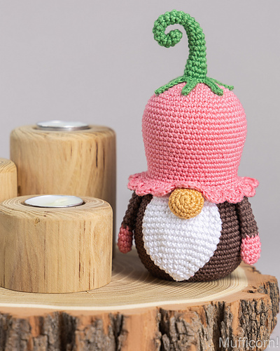 Ravelry: Gnome Campanula pattern by Olga Chemerys