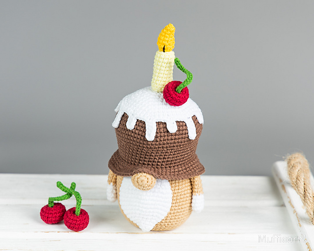 Ravelry: Cupcake gnome pattern by Olga Chemerys