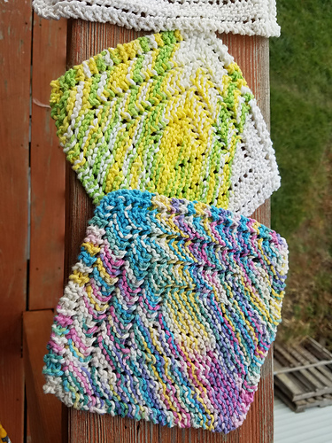 Ravelry: Nested Squares Dish Cloth pattern by Charlotte Duron