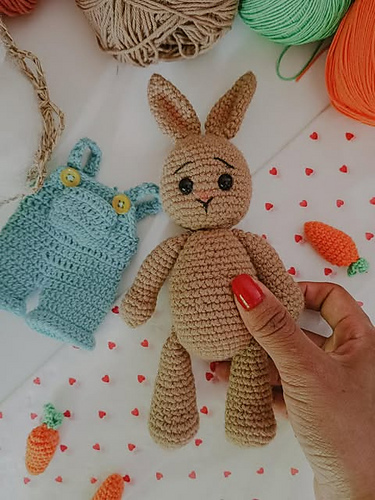 Ravelry: Peter Rabbit Amigurumi pattern by Ruddy Rodríguez