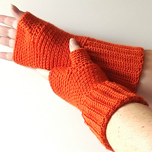 Ravelry: Impression Mitts pattern by Mini-Me Designs