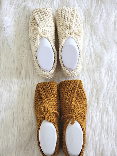 Ravelry: Origami Slippers pattern by CrochetDreamz