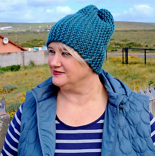Ravelry: Easiest Knitted Hat Ever! pattern by Yay For Yarn Patterns