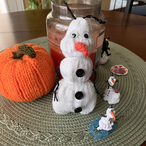 Ravelry: Olaf from "Frozen" pattern by The Knit Guru