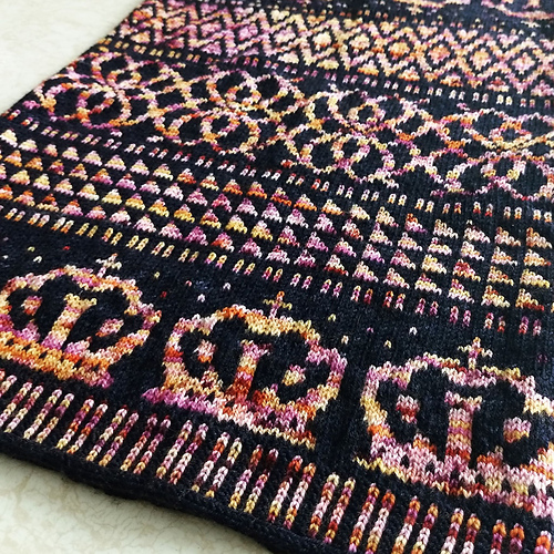 Ravelry: Killer Queen pattern by Nancy Pelletier