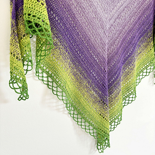 Ravelry: Lavender Shawl pattern by Natalie Lviv