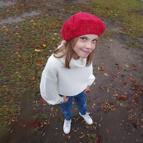 Ravelry: Easy French Beret Hat pattern by Natalie Lviv