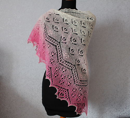 Ravelry: Blooming Apple-Tree Shawl pattern by Lyubov Smelova