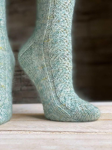 Ravelry: Cloud 9 pattern by Andrea Yetman