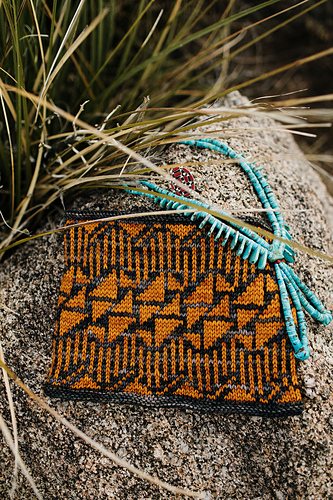 Ravelry: The Sunset Mesa Cowl pattern by Jennifer Berg