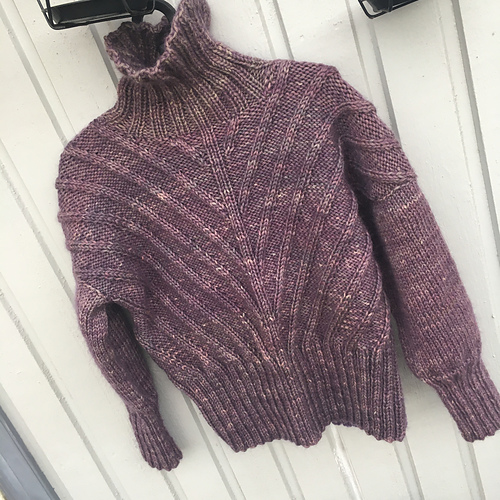 Ravelry: Fishbone chunky sweater pattern by Neringa Ruke