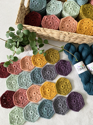 Ravelry: Finley Starburst Hexie Blanket pattern by Mallory Krall