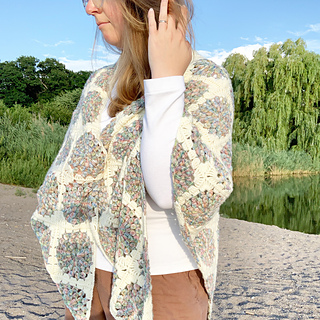 Ravelry: Island Time Shawl pattern by Mallory Krall