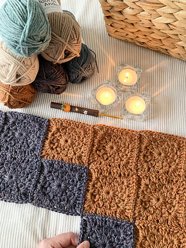 Ravelry: Autumn Swirl Blanket pattern by Mallory Krall