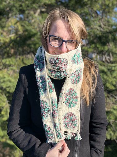 Ravelry: Basic Sunburst Scarf pattern by Mallory Krall